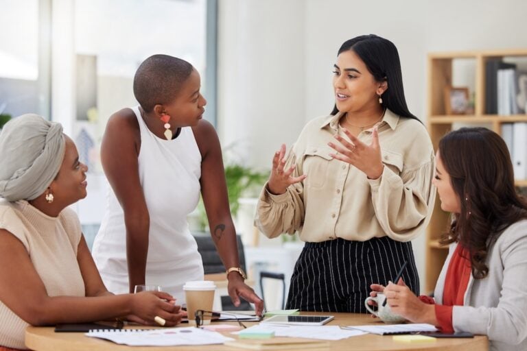 15 Recession-Proof Businesses That Thrive in Any Economy ...